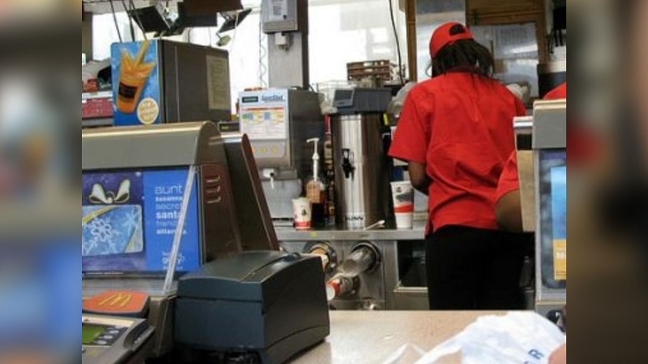 He is a real hero, restaurant worker jumps out of a window after ...